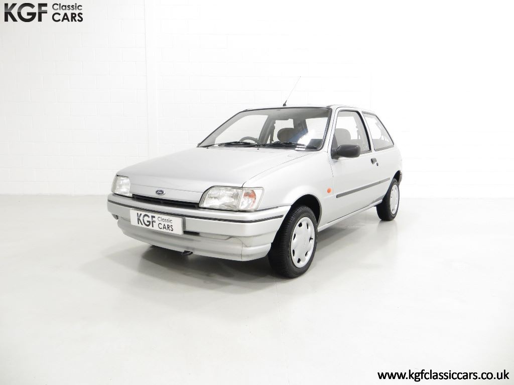 The Top of the Final Fiesta Classic Range, a Ford Fiesta Mk3 Cabaret ...