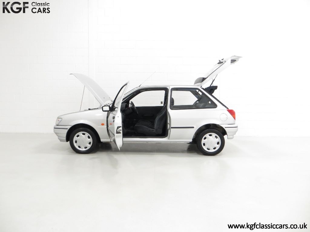 The Top of the Final Fiesta Classic Range, a Ford Fiesta Mk3 Cabaret ...