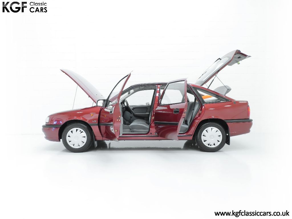 A Time Warp Vauxhall Cavalier Mk3 1.8i LS with One Owner and 5,991 ...