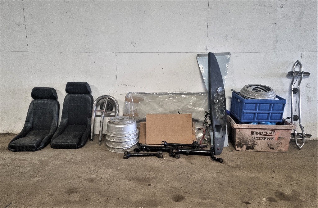 AC Cobra Kit Car Rolling Chassis - 5700cc Chevy Engine For Sale ...