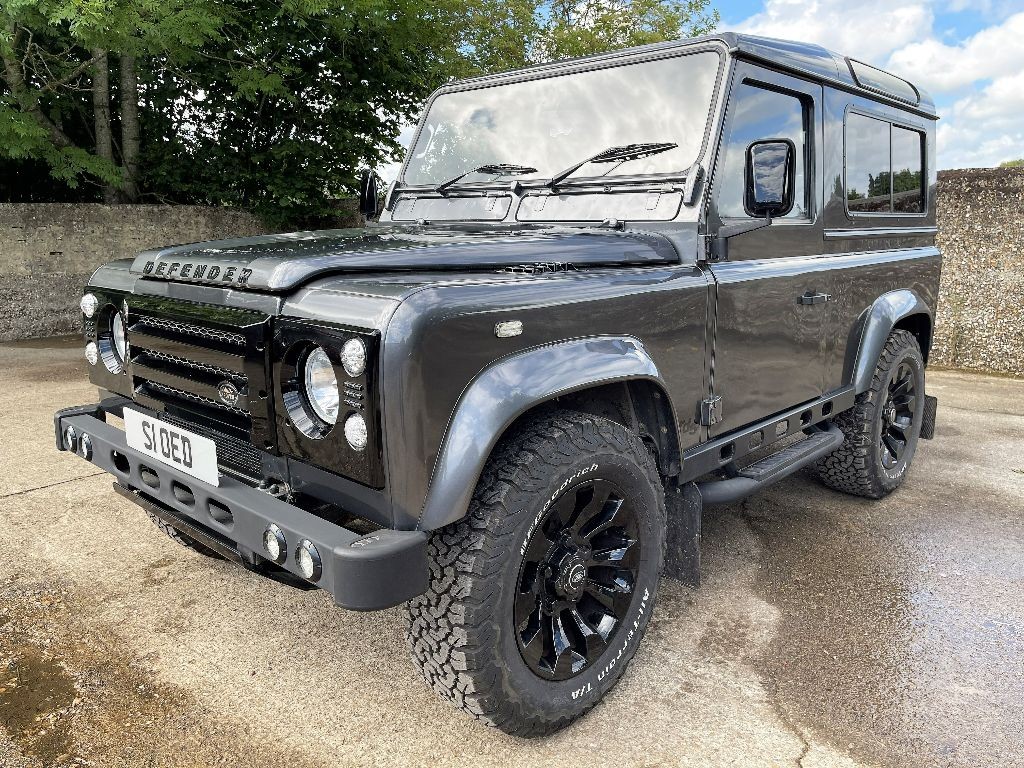 superbly-refurbished 2003 Defender 90 TD5 6 seater+87K For Sale ...