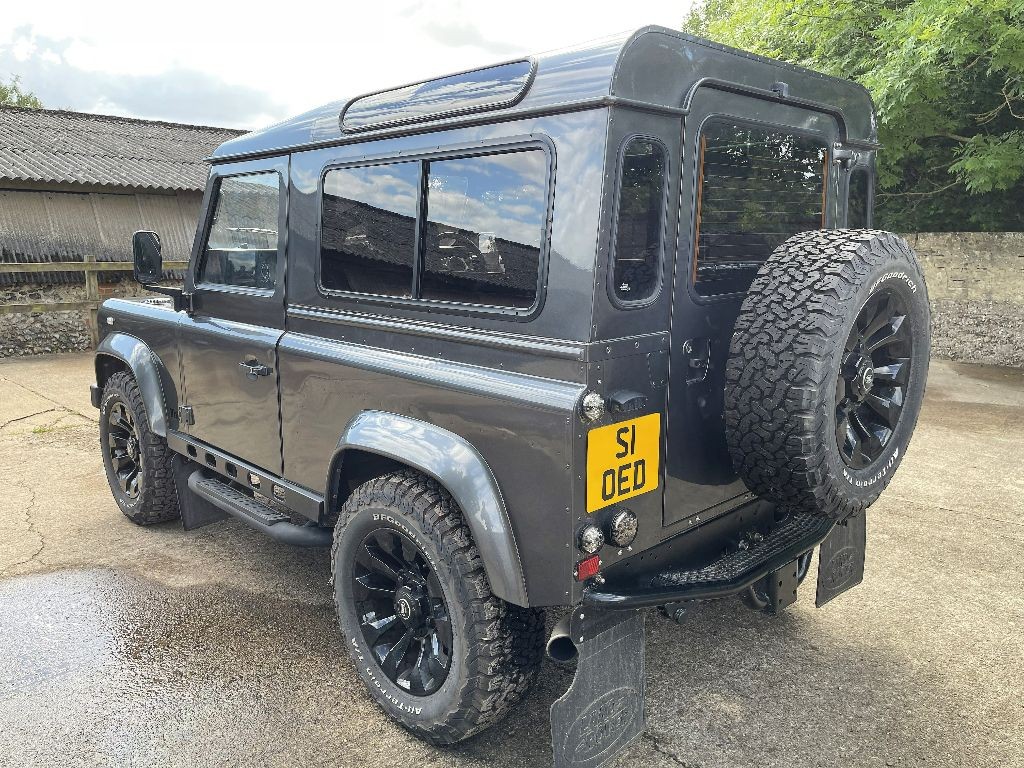 superbly-refurbished 2003 Defender 90 TD5 6 seater+87K For Sale ...