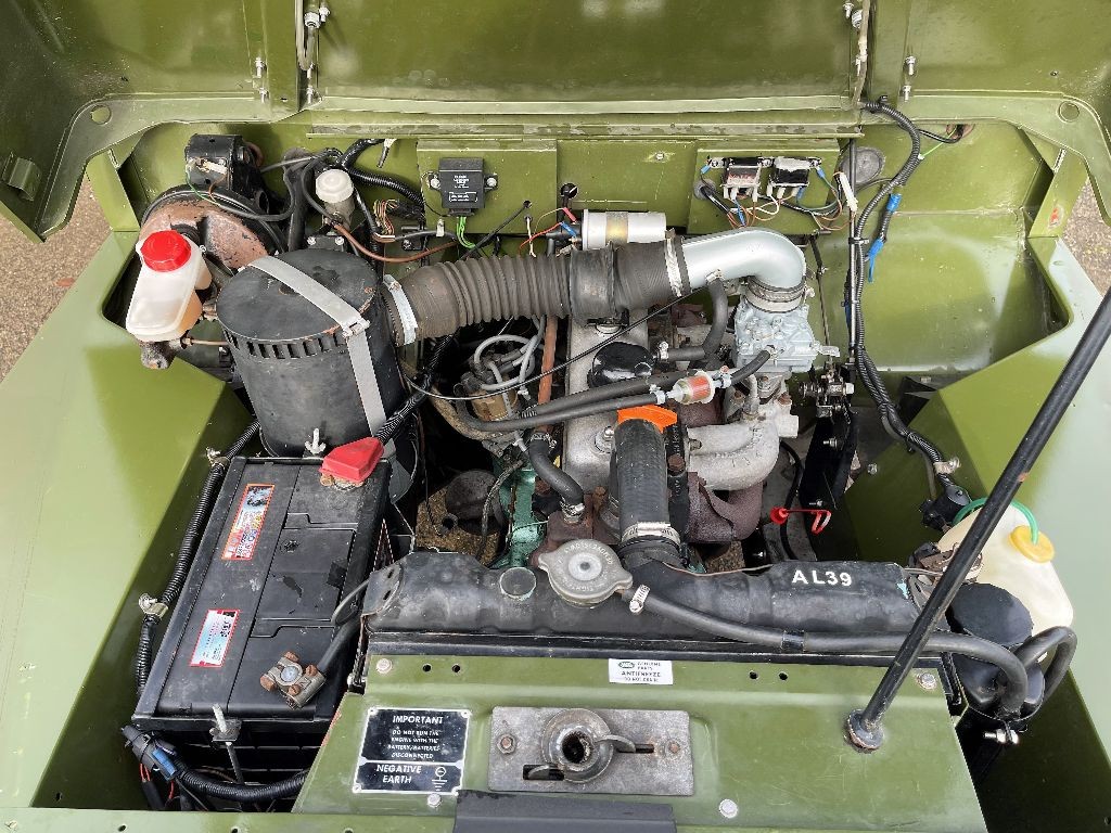 superbly restored 1971 land rover lightweight on galvanised chassis For ...